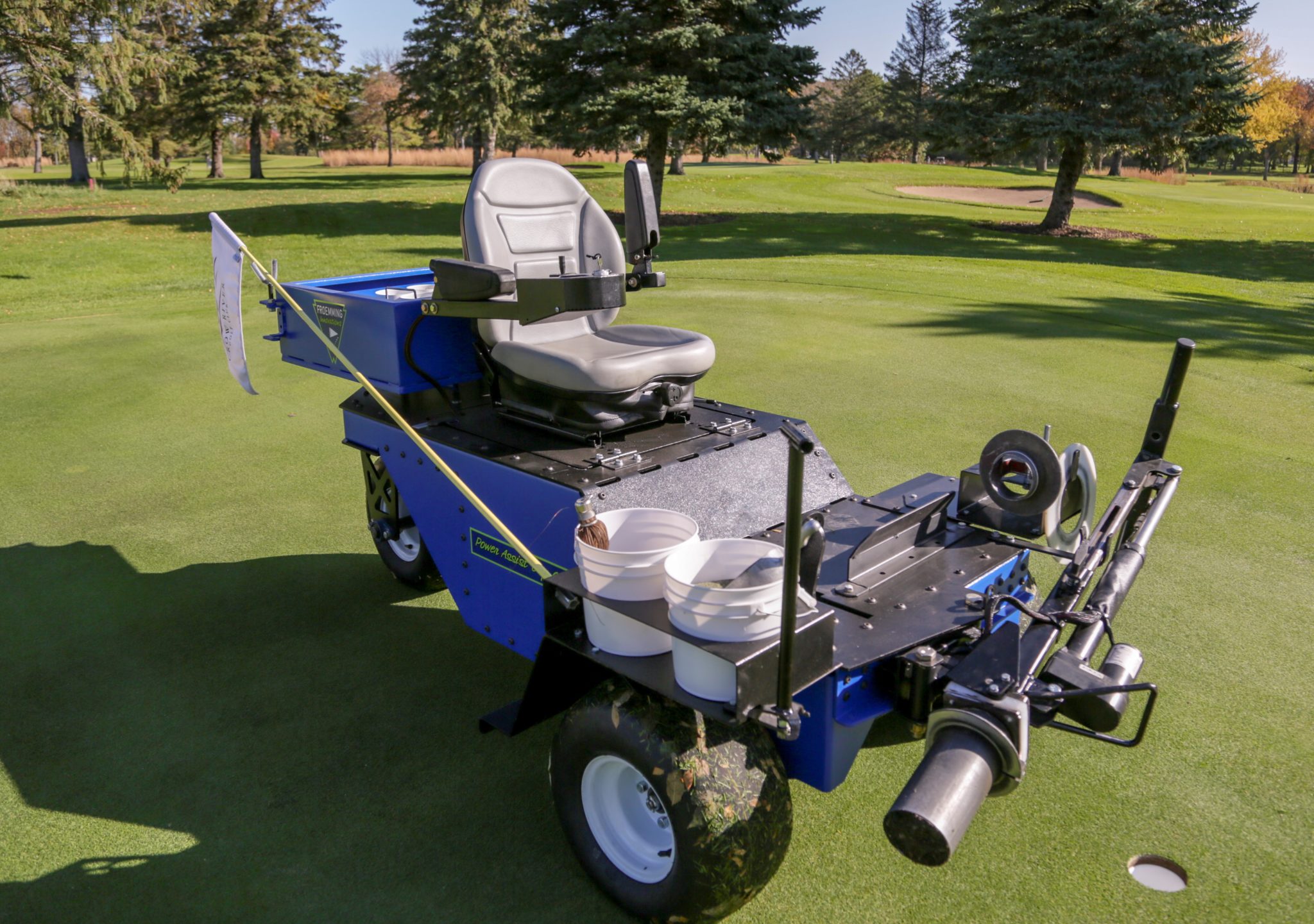 Hutchinson man's invention a hole-in-one for golf courses - Southwest ...